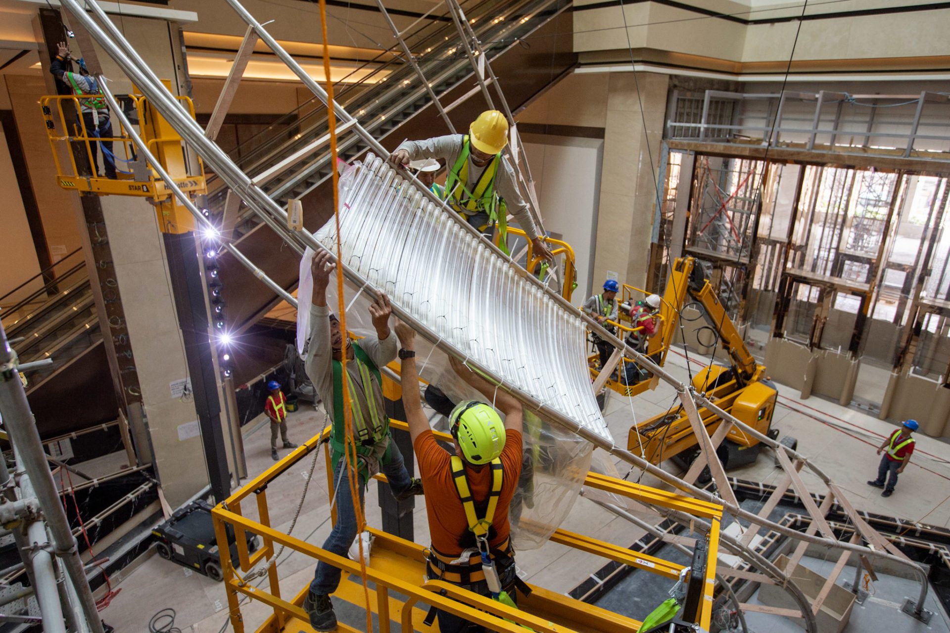 Mangrove in Glass: Engineering an earthquake-resilient sculpture - Oasys LS-DYNA Environment
